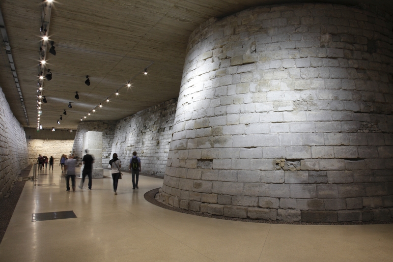 Histoire du Louvre (Medieval Louvre) « Paris for the Holidays